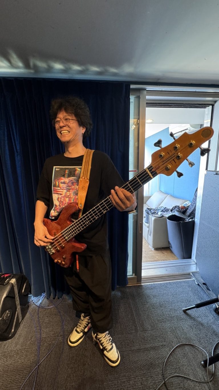 uyax "U-ya Asaoka Official Website"